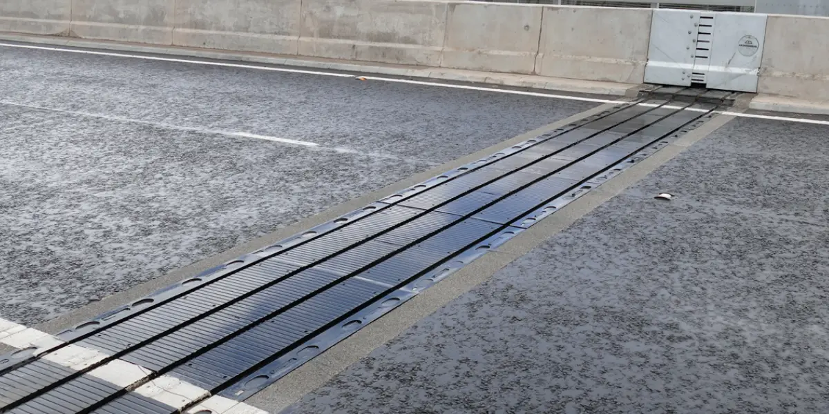 How Do Expansion Joints Prevent Bridge Collapse